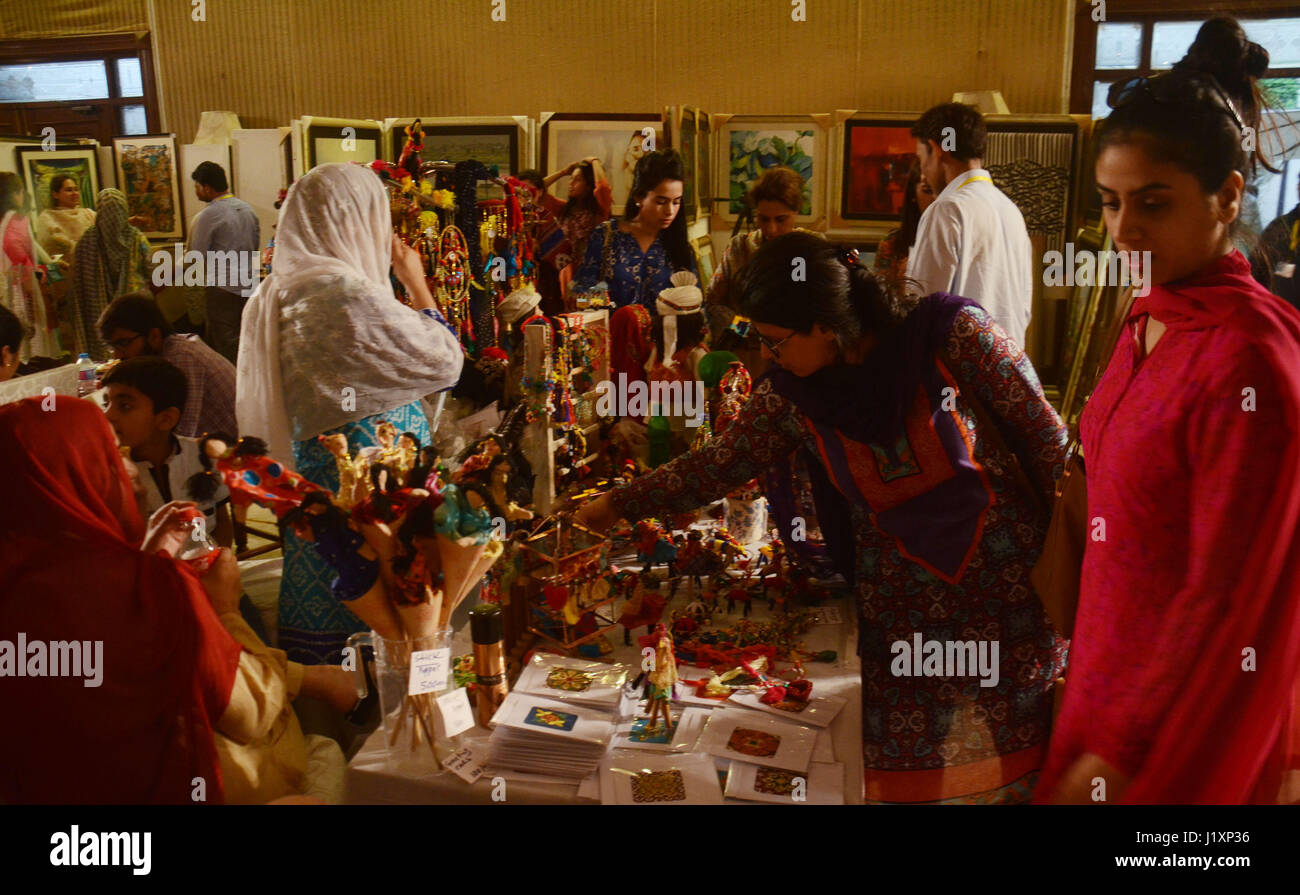 Handmade crafts of pakistan hi-res stock photography and images - Alamy