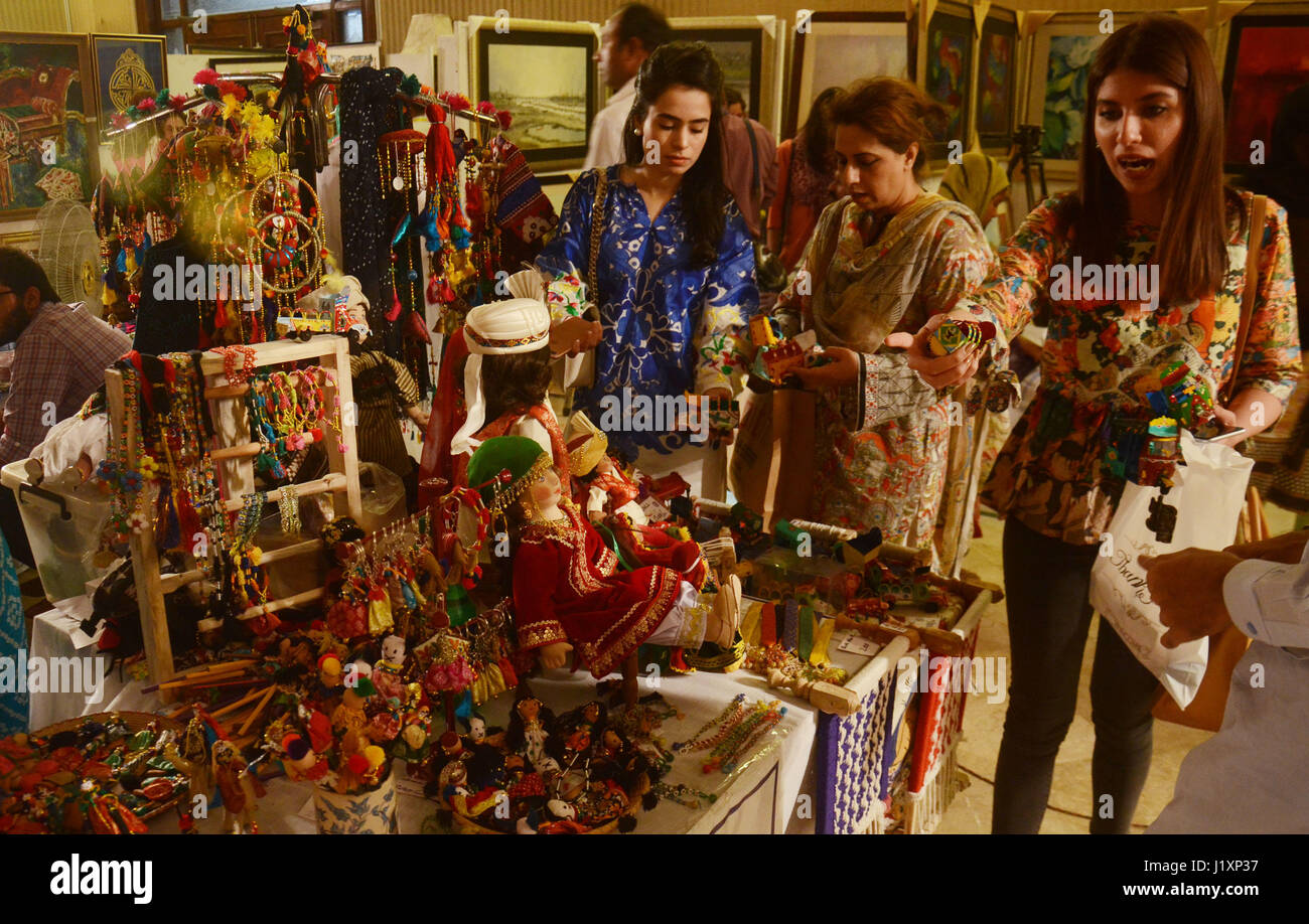 Handmade crafts of pakistan hi-res stock photography and images - Alamy