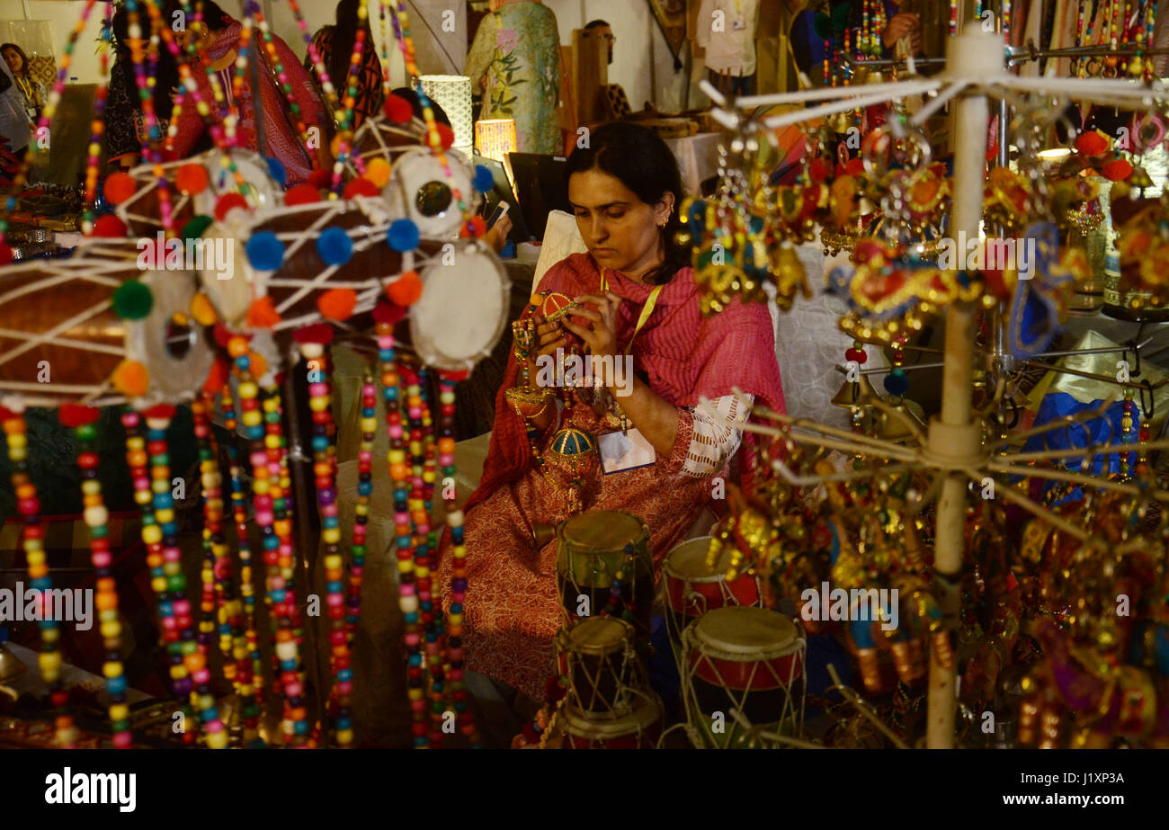 Handmade crafts of pakistan hi-res stock photography and images - Alamy