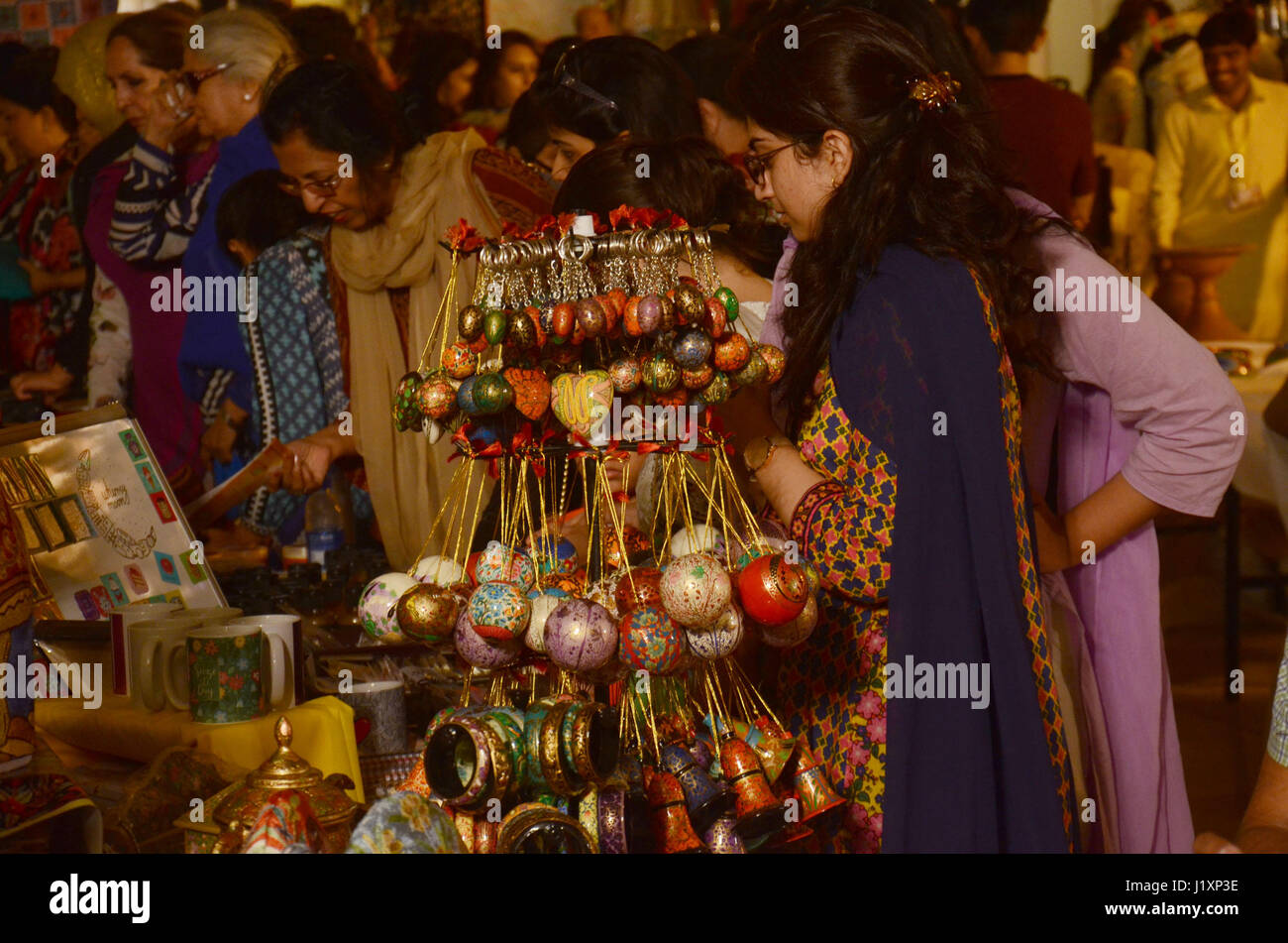 Handmade crafts of pakistan hi-res stock photography and images - Alamy