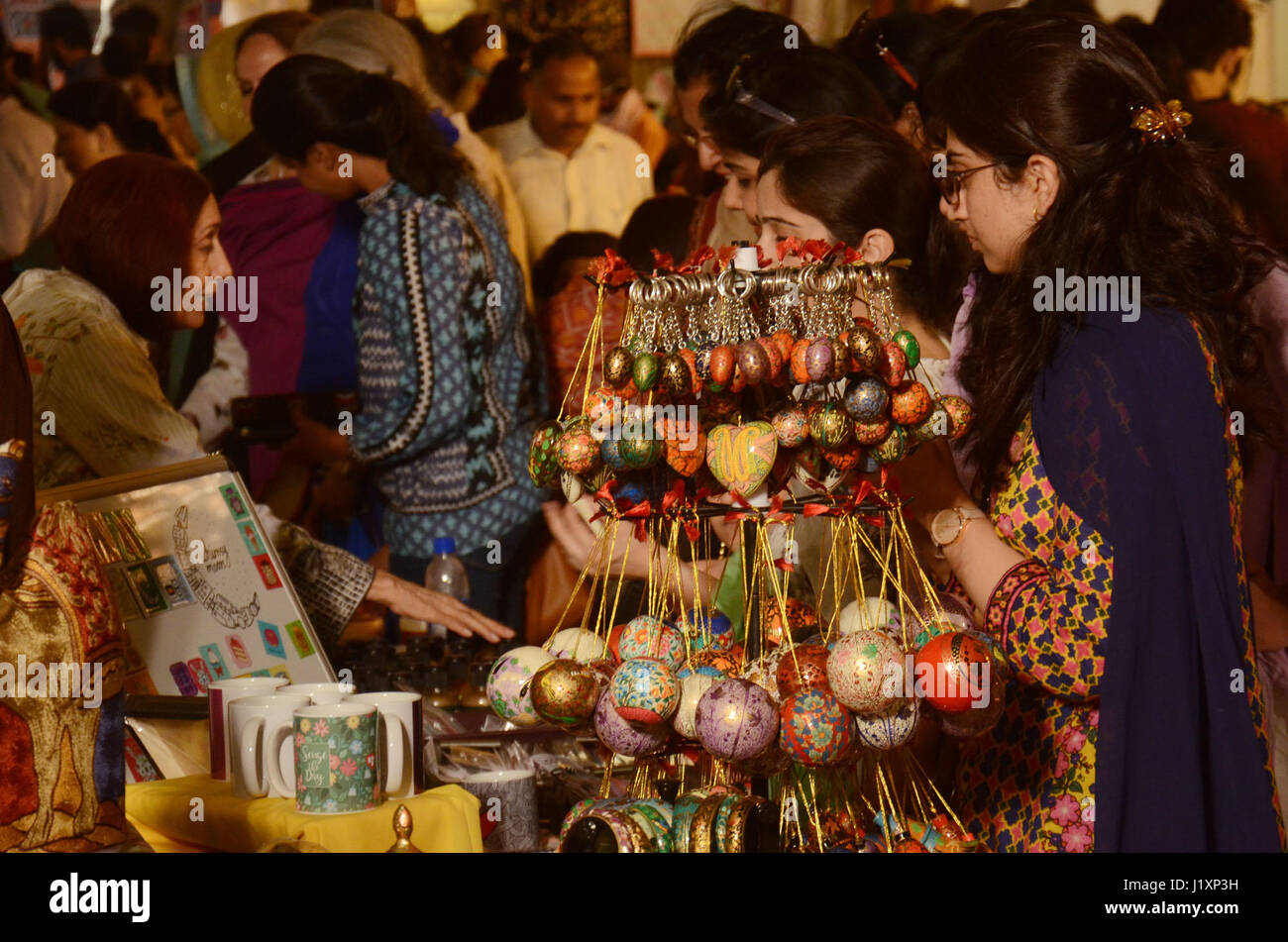 Handmade crafts of pakistan hi-res stock photography and images - Alamy
