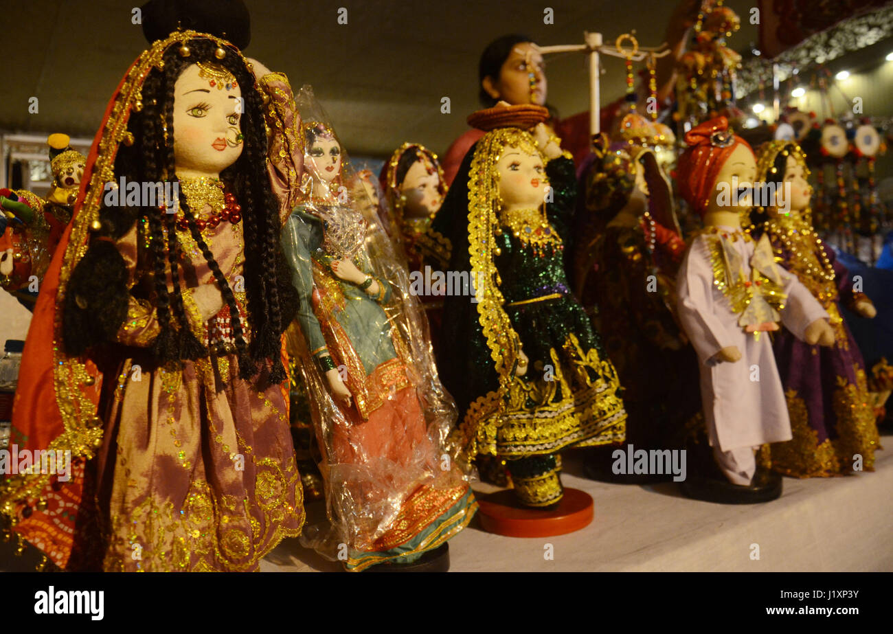 Handmade crafts of pakistan hi-res stock photography and images - Alamy
