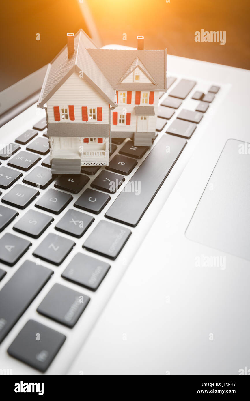 E commerce programmer hi-res stock photography and images - Alamy