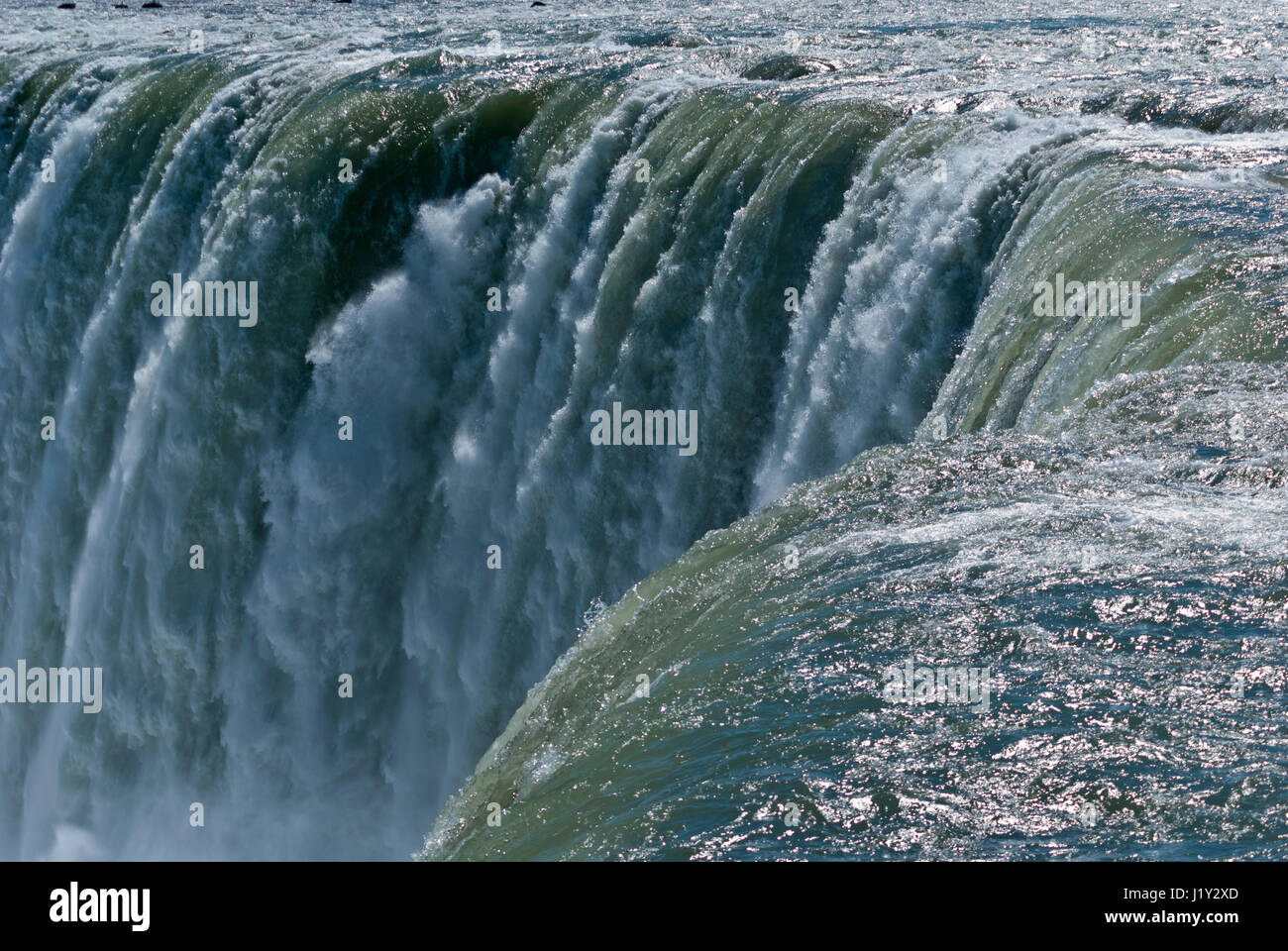 Edge of Niagara Falls waterfall Stock Photo - Alamy
