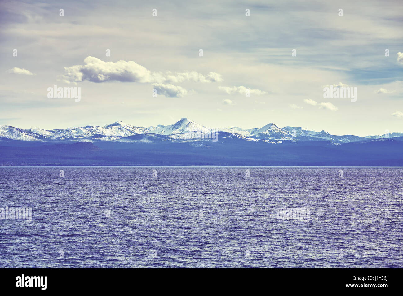 Yellowstone lake hi-res stock photography and images - Alamy