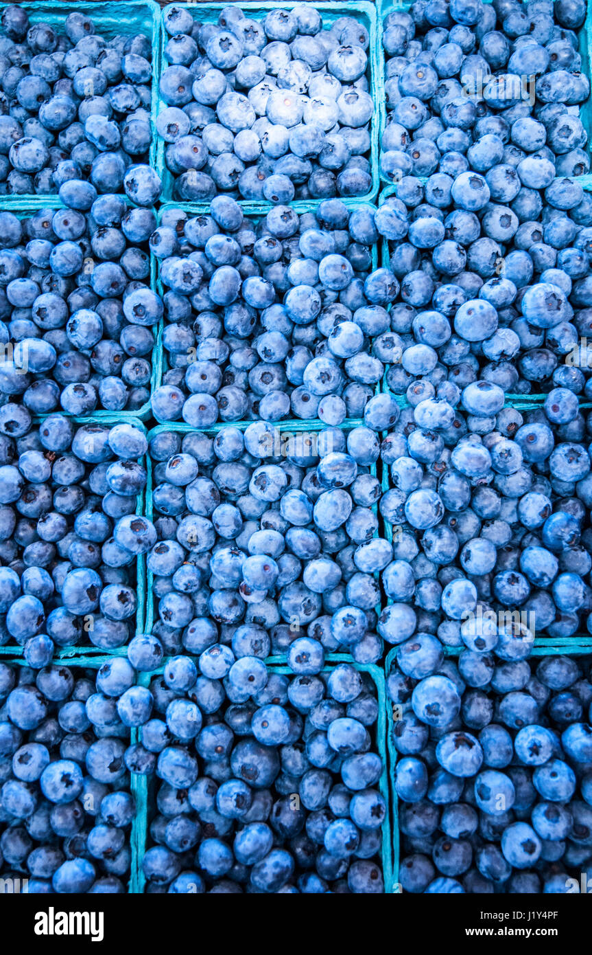 Punnet blueberries hi-res stock photography and images - Alamy
