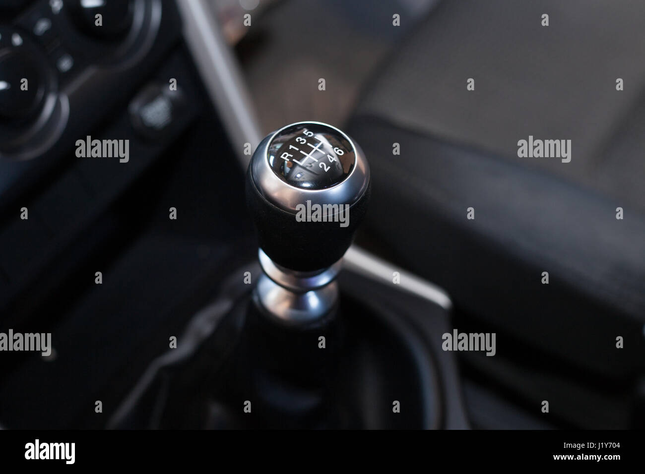 Six speed gear shift in car . Gear transmission Stock Photo - Alamy
