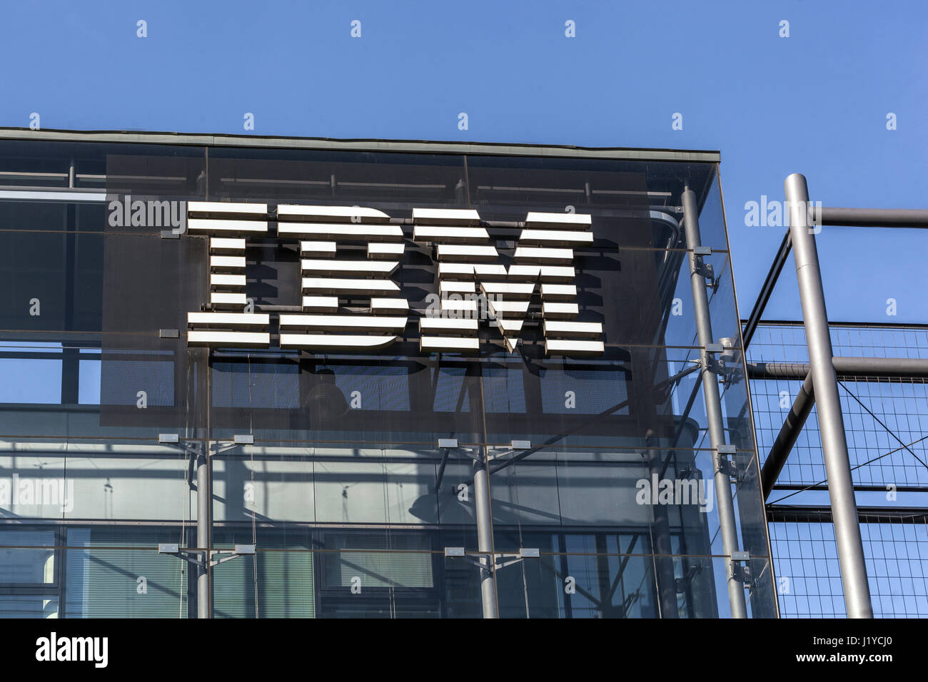 Ibm Coremetrics Logo