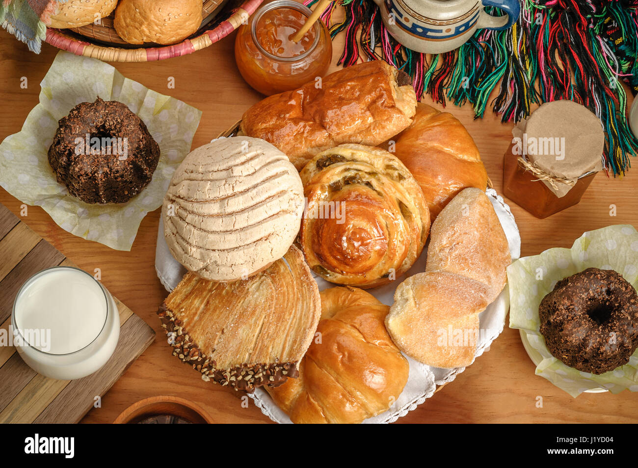 Sweet bread assorted traditional Mexican bakery Stock Photo - Alamy