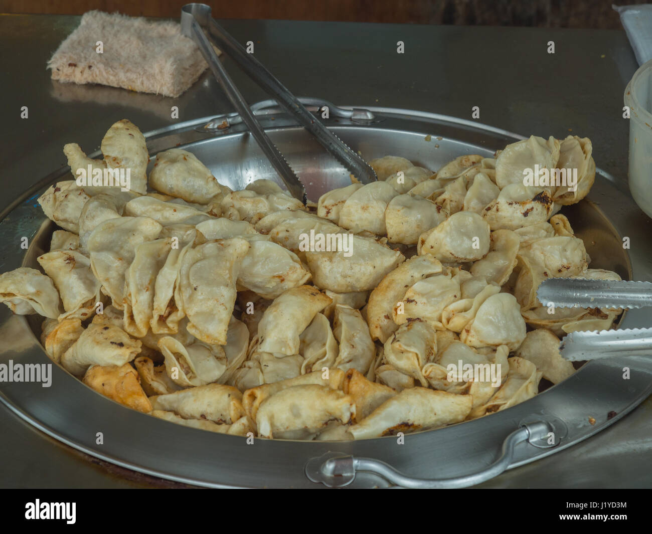 Food dumping hi-res stock photography and images - Alamy