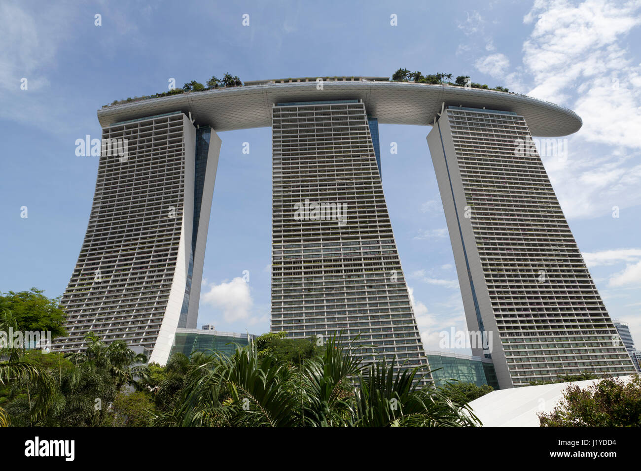 Marina bay hotel gardens hi-res stock photography and images - Alamy