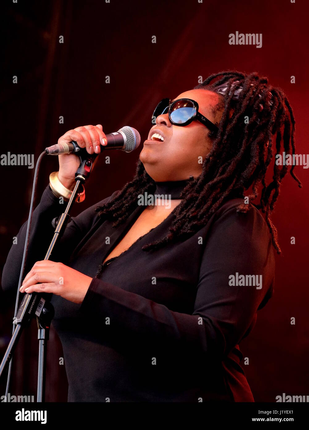 Caron Wheeler with Soul II Soul Stock Photo - Alamy