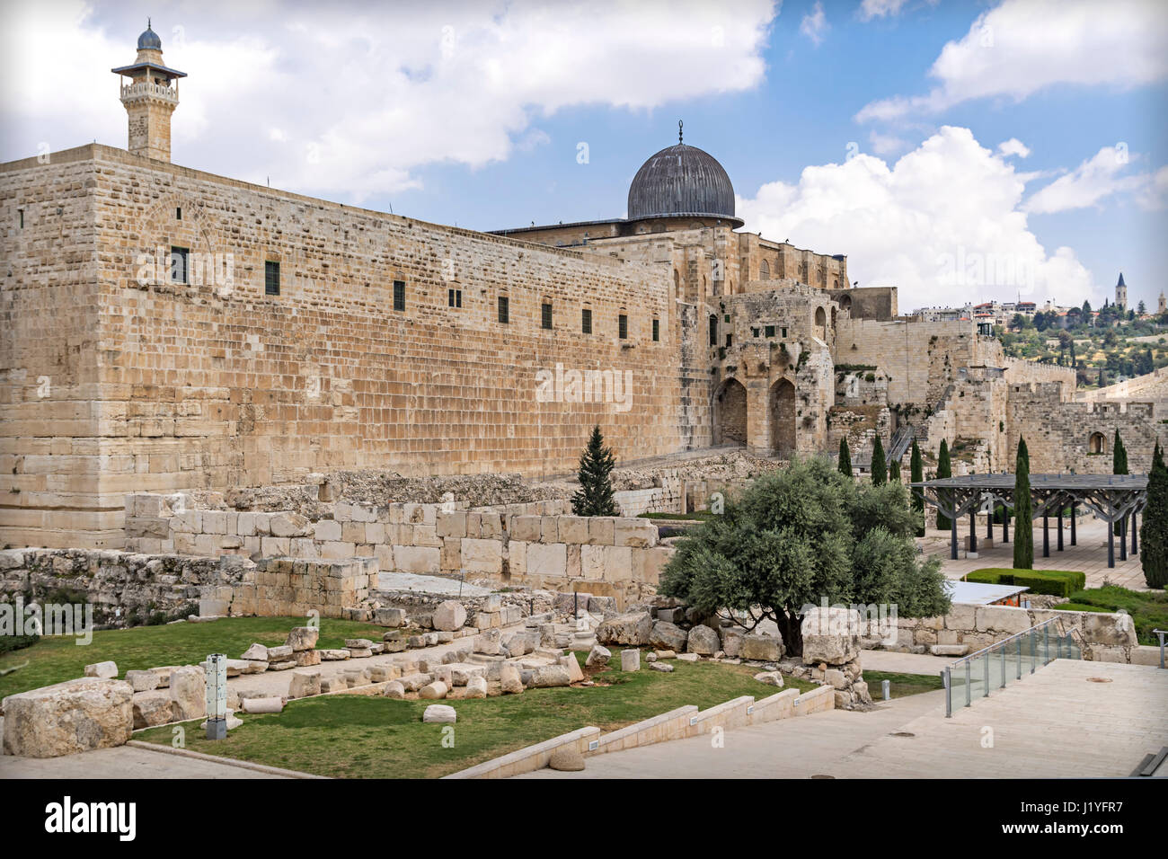 Fortification medieval walls of Jerusalem, Israel Stock Photo - Alamy