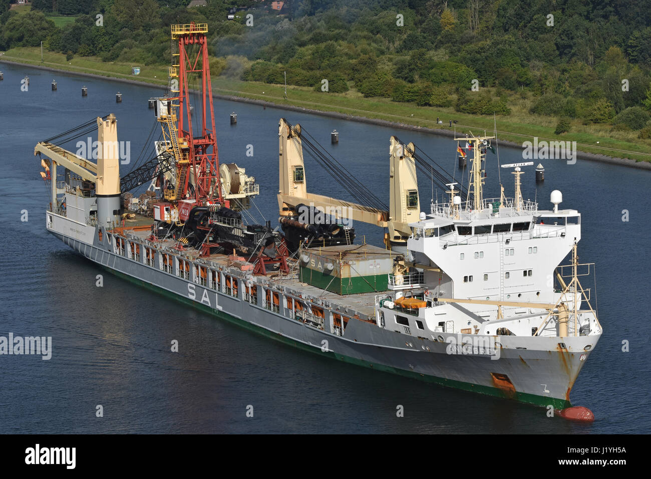 Heavy cargo ship hi-res stock photography and images - Alamy