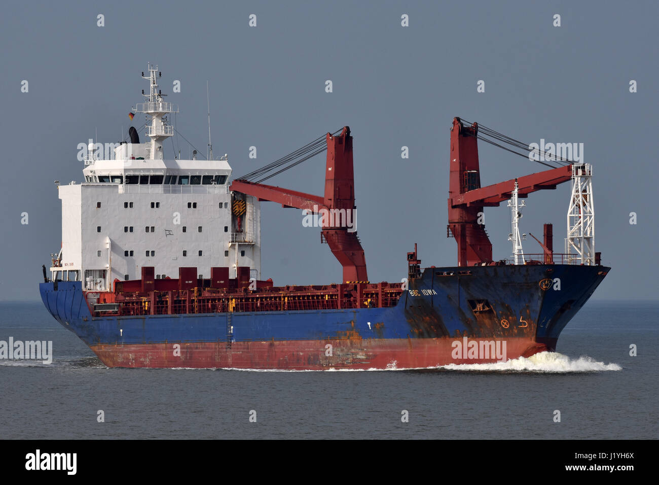 General cargo ship hi-res stock photography and images - Alamy