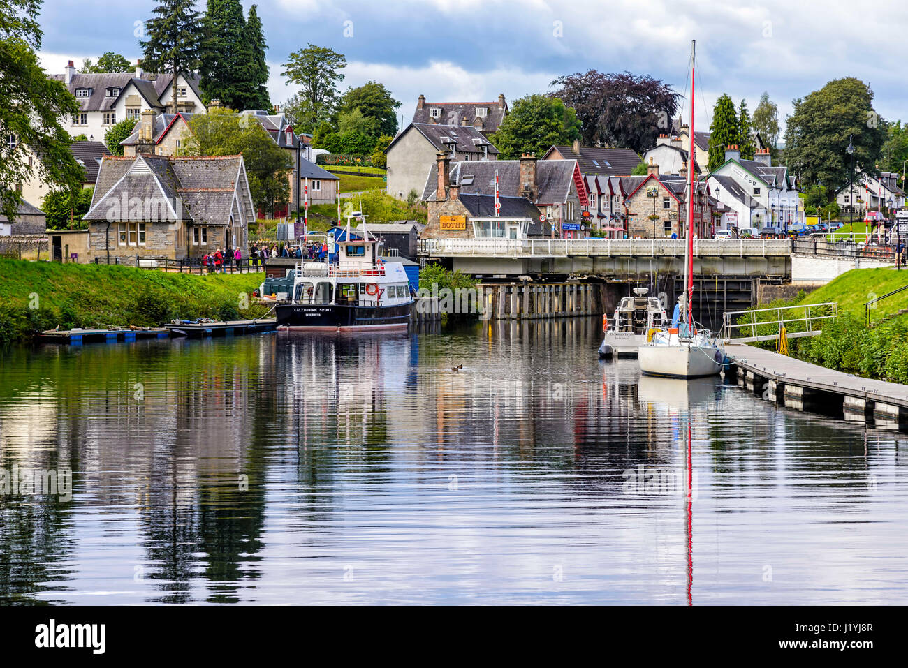 Fort Augustus, United Kingdom - August 19, 2014: The caledionan canal ...