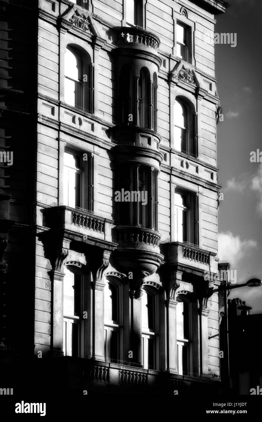 Sun dappled building hi-res stock photography and images - Alamy