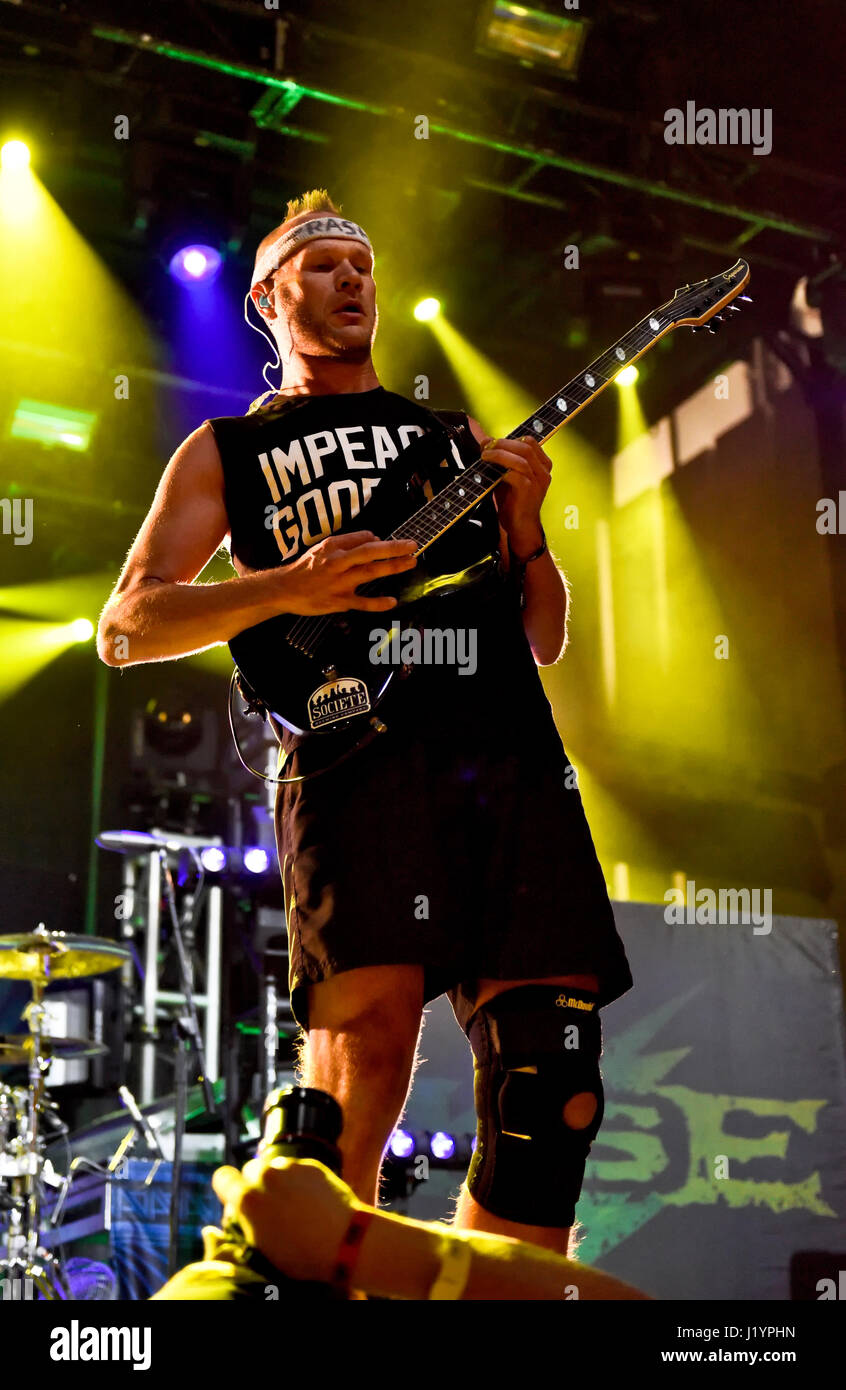 Kill switch engage hi-res stock photography and images - Alamy