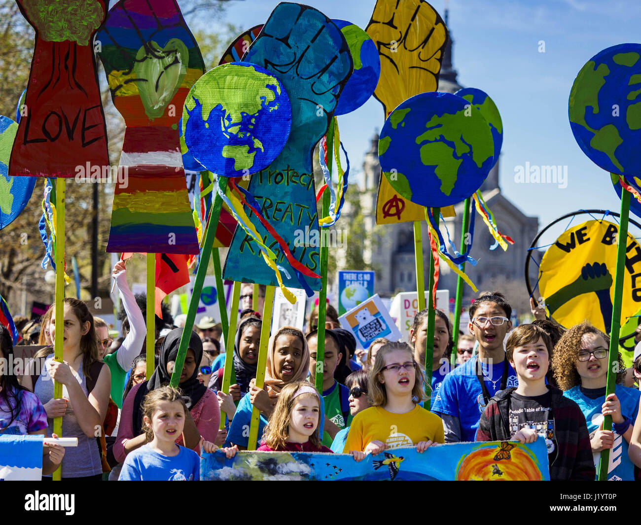 St. Paul, Minnesota, USA. 22nd Apr, 2017. The Children's Climate March ...