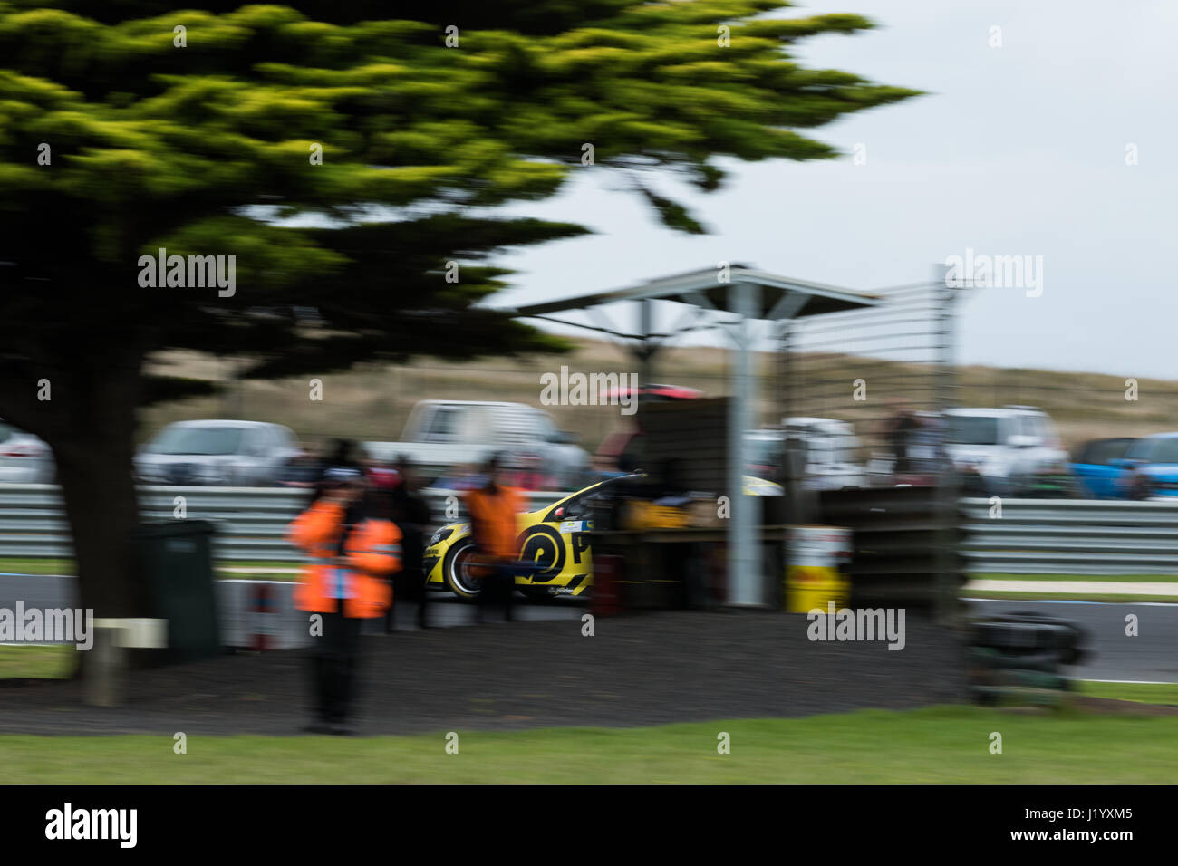 Melbourne, Australia. 23rd Apr, 2017. Lee Holdsworth 18 driving for ...