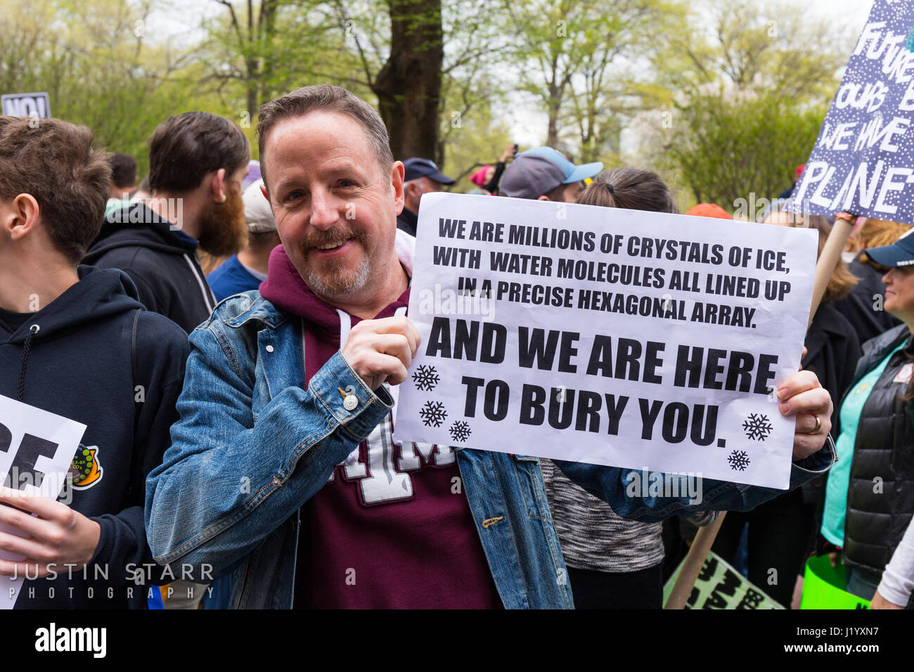 Derisive hi-res stock photography and images - Alamy