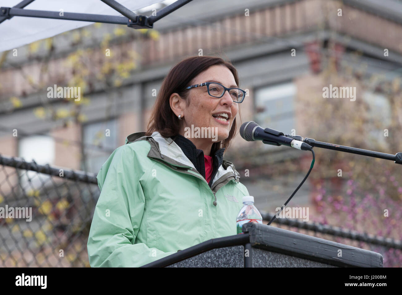 Suzan hi-res stock photography and images - Alamy