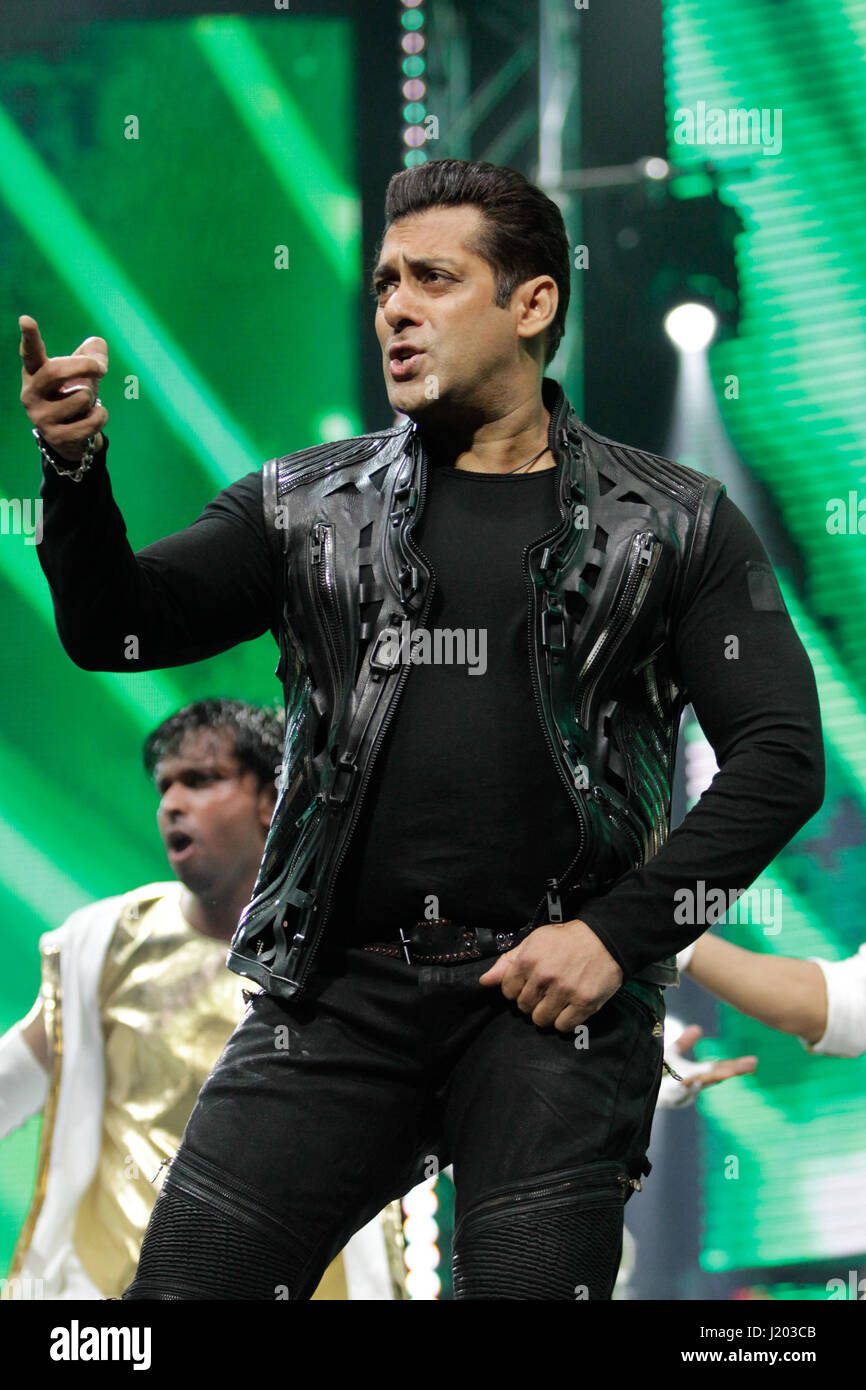 Salman khan dabangg hi-res stock photography and images - Alamy