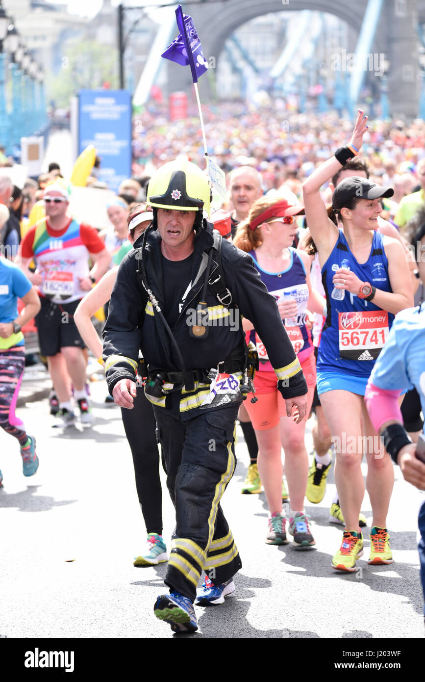 Fun runners in the 2017 London Marathon. The masses of fun runners ...