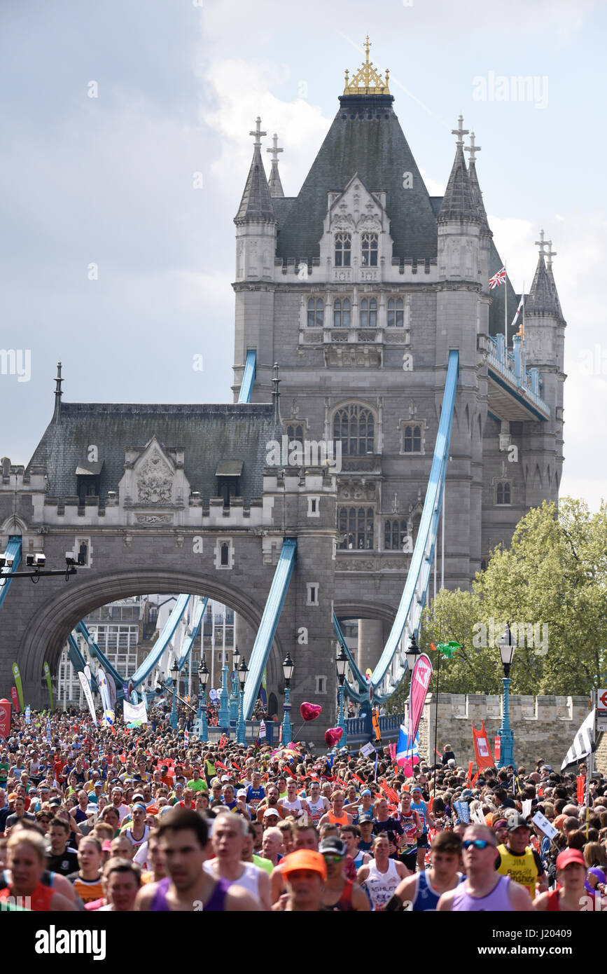 Fun runners in the 2017 London Marathon. The masses of fun runners ...