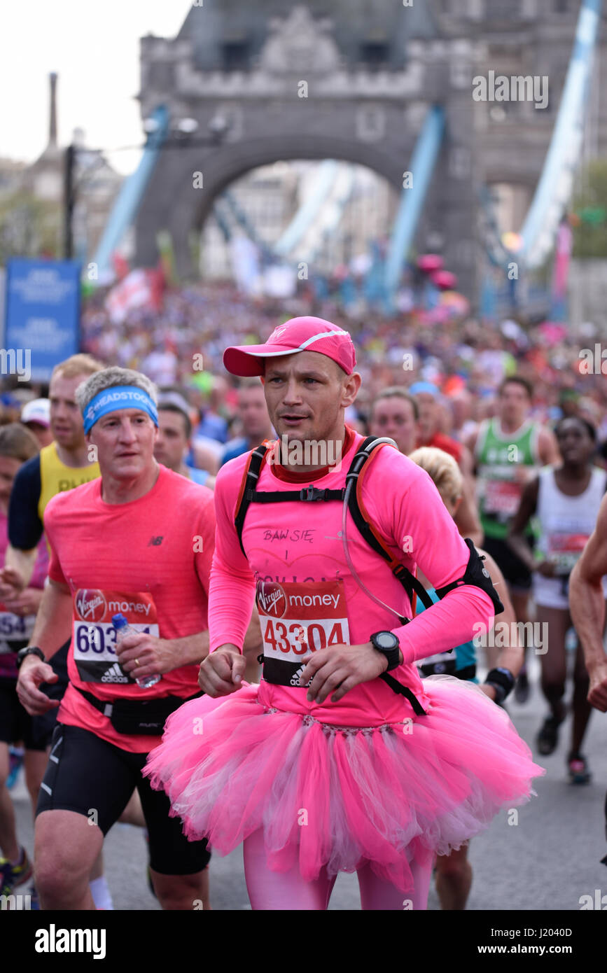 Fun runners in the 2017 London Marathon. The masses of fun runners ...