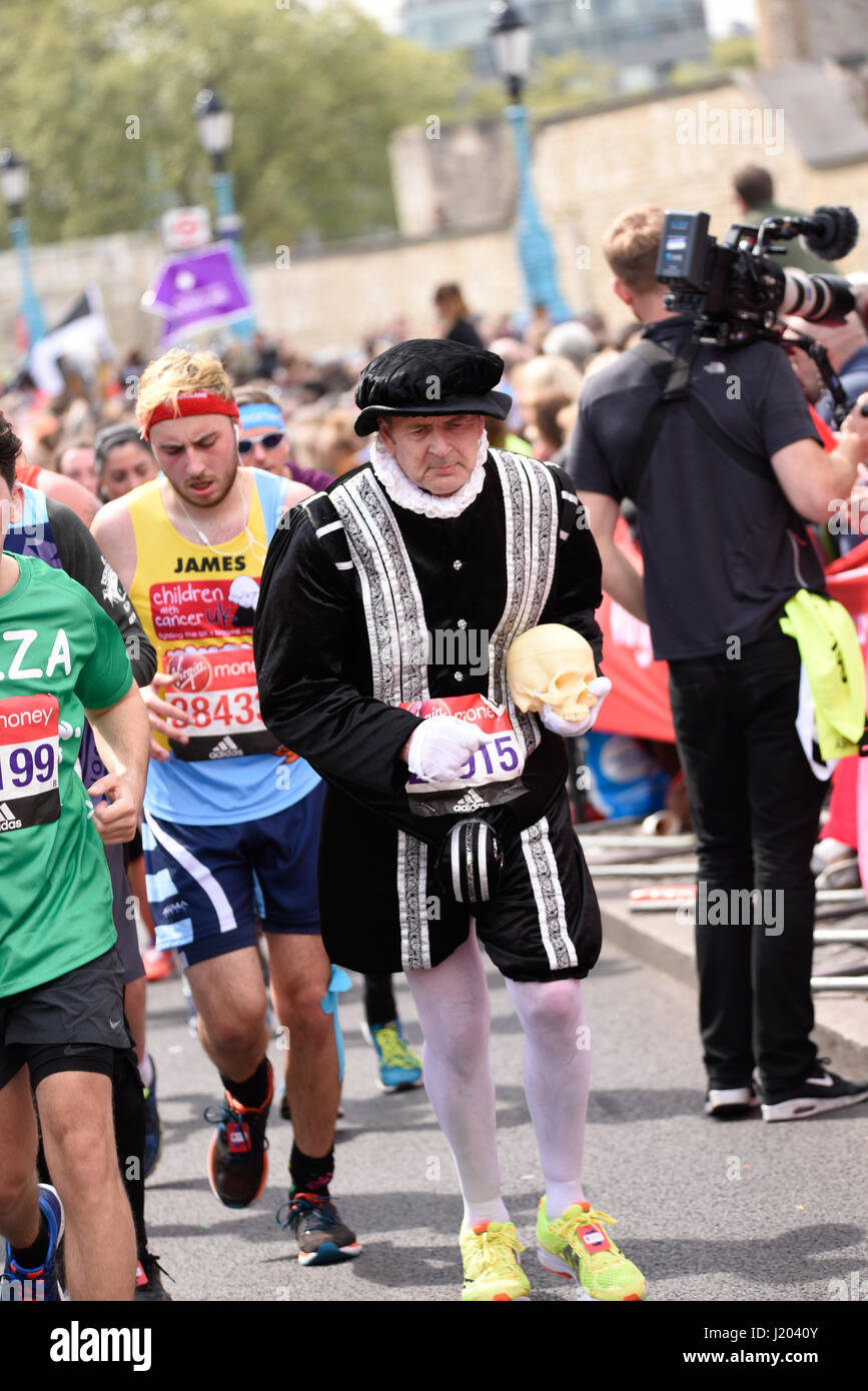 Fun runners in the 2017 London Marathon. The masses of fun runners ...
