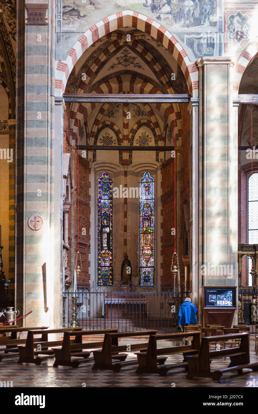 VERONA, ITALY - MARCH 27, 2017: nave and chapel in chiesa di Sant ...