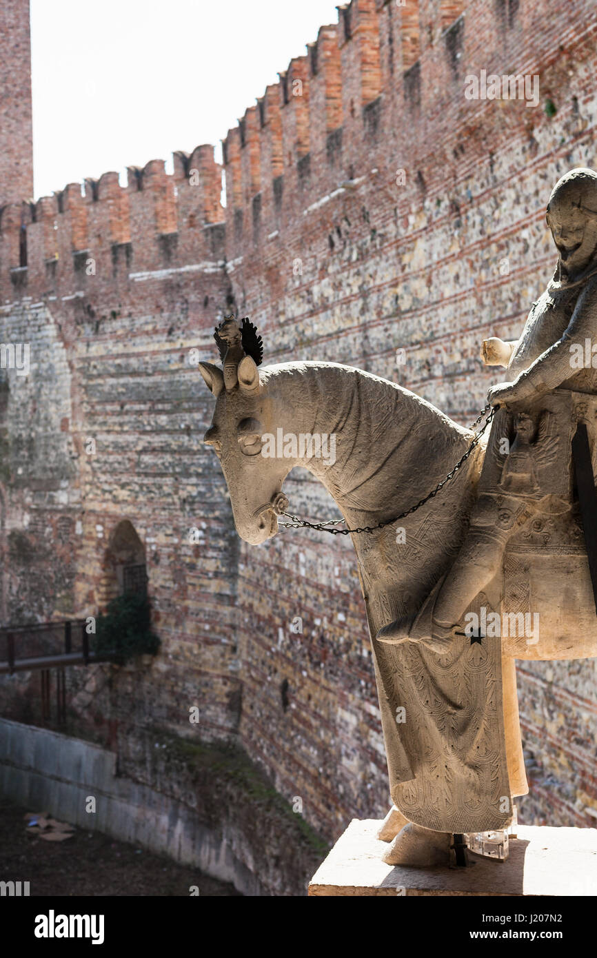 Castelvecchio museum hi-res stock photography and images - Alamy