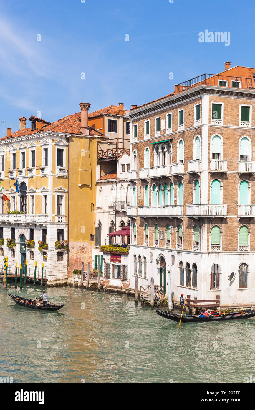 VENICE, ITALY - MARCH 30, 2017: view of traghetto boats in Grand Canal ...