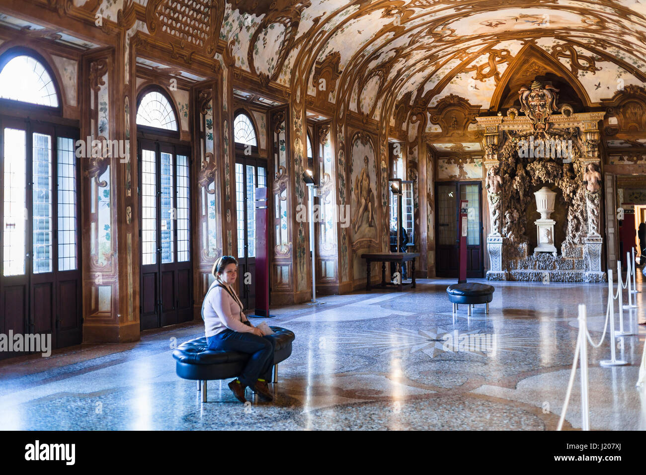 Corte interior hi-res stock photography and images - Alamy