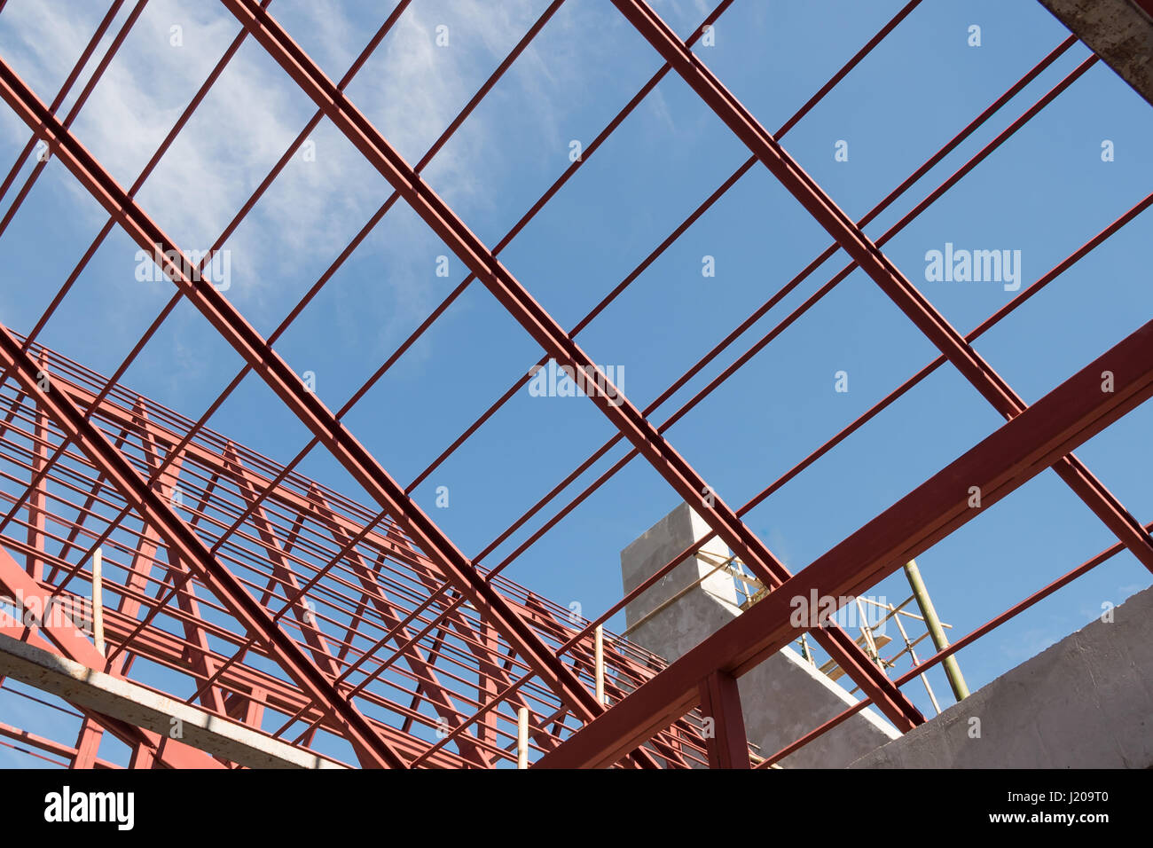 Structural steel beam on roof hi-res stock photography and images - Alamy