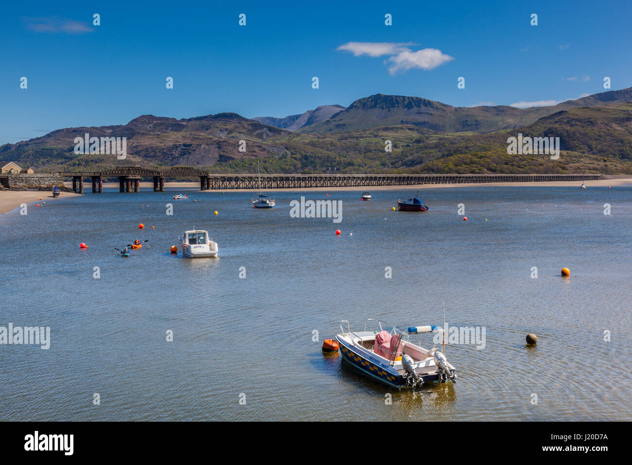 Cambrian coast railway line hi-res stock photography and images - Alamy