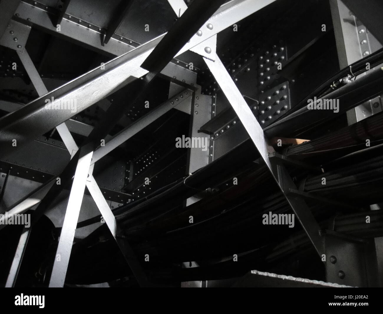 Steel beams warehouse hi-res stock photography and images - Alamy