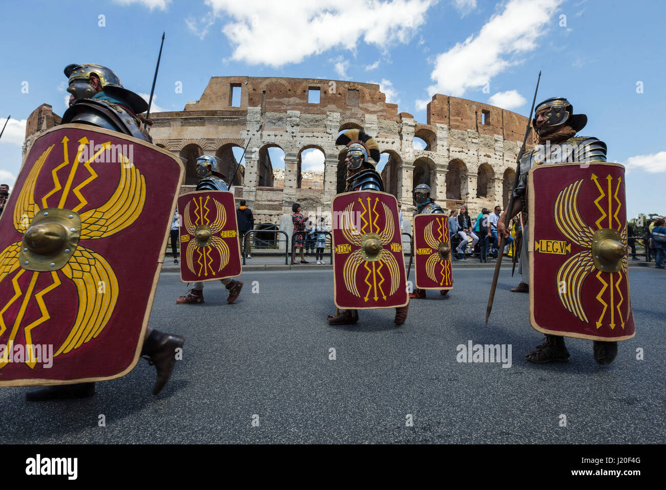 Rome, Italy. 23rd Apr, 2017. Members of the Roman Historical Group ...
