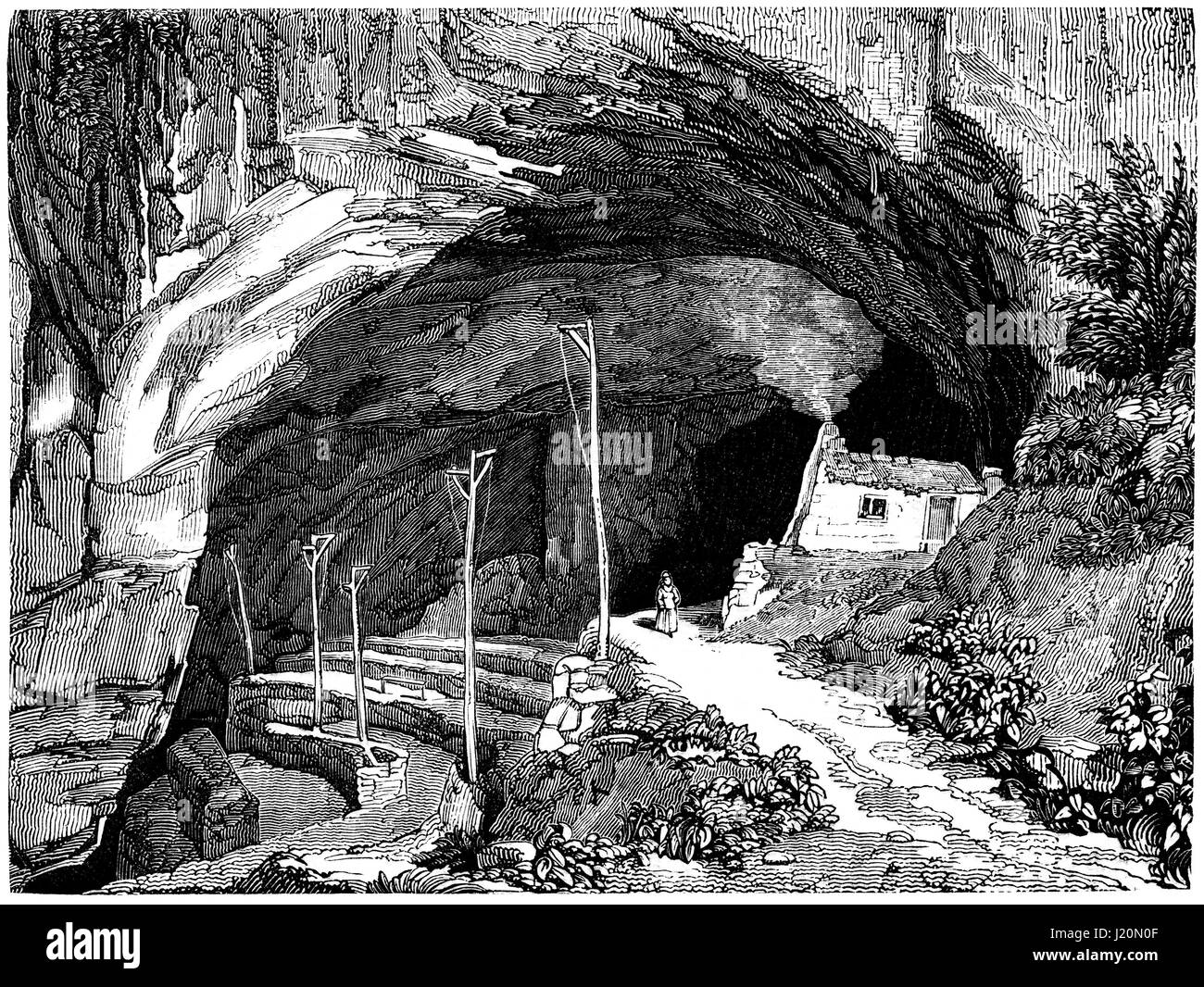 Cave entrance derbyshire hi-res stock photography and images - Alamy