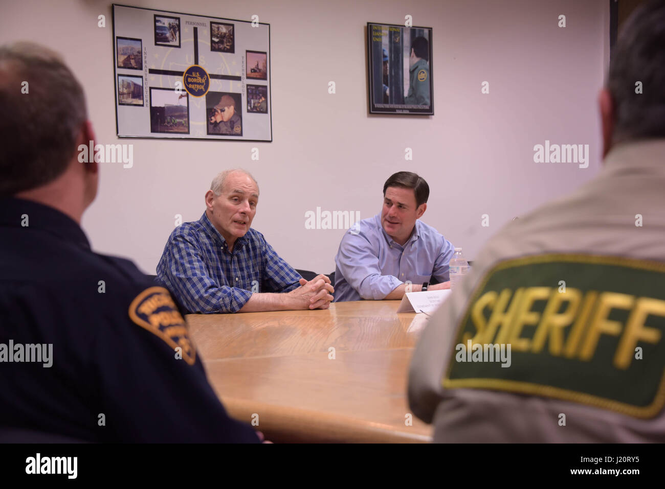 U.S. Homeland Security Secretary John Kelly and Arizona Governor Doug ...
