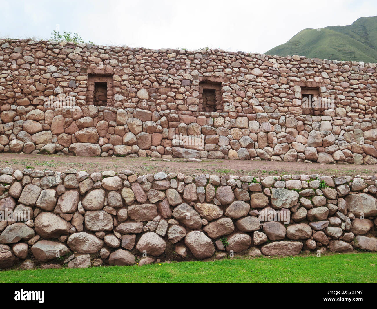 Ancient inca walls in Cusco Peru Stock Photo - Alamy
