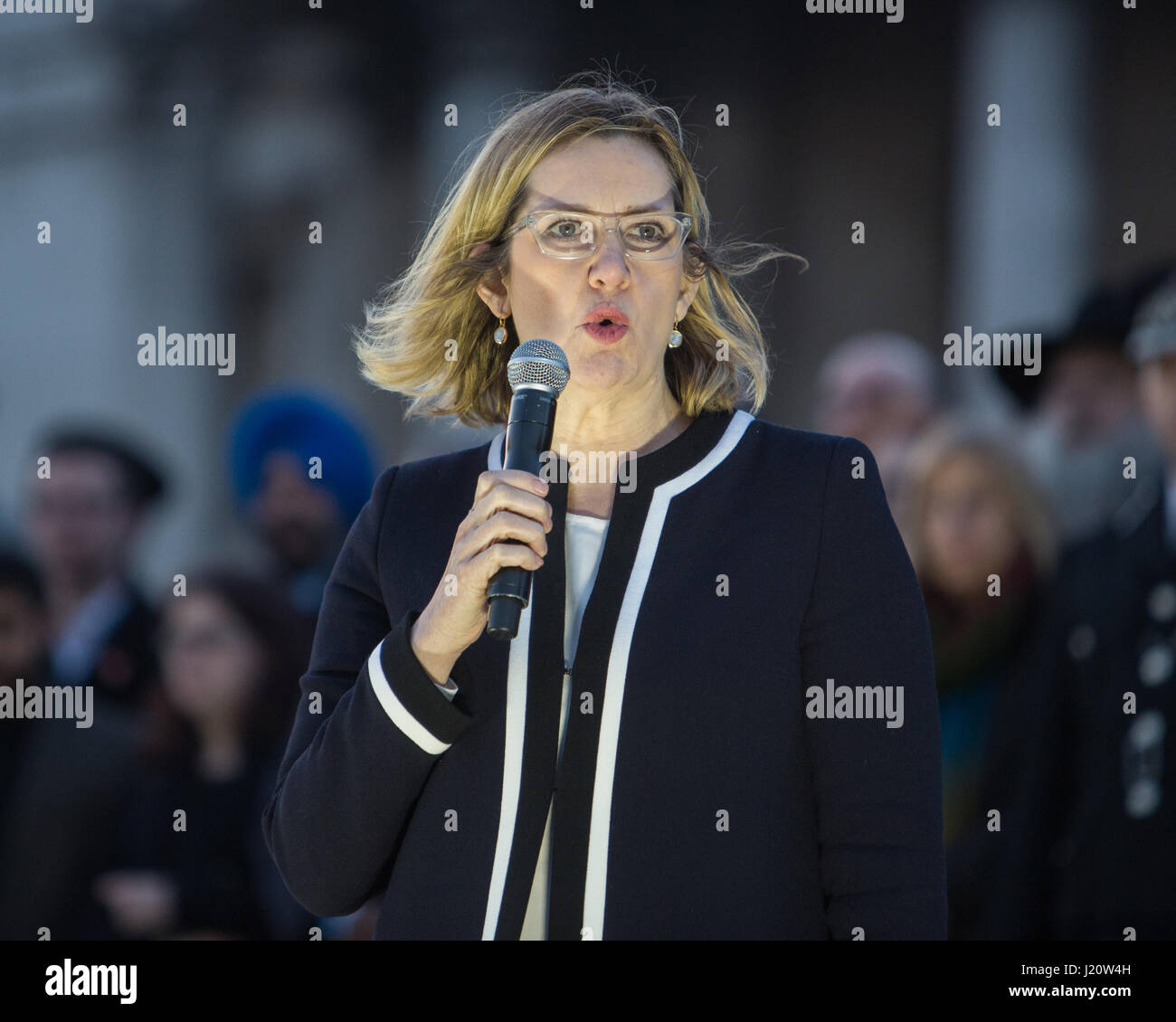 Candlelit vigil in Trafalgar Square to remember those who lost their ...