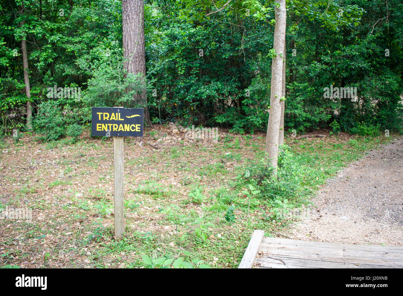 Sign for the beginning of a trail Stock Photo - Alamy