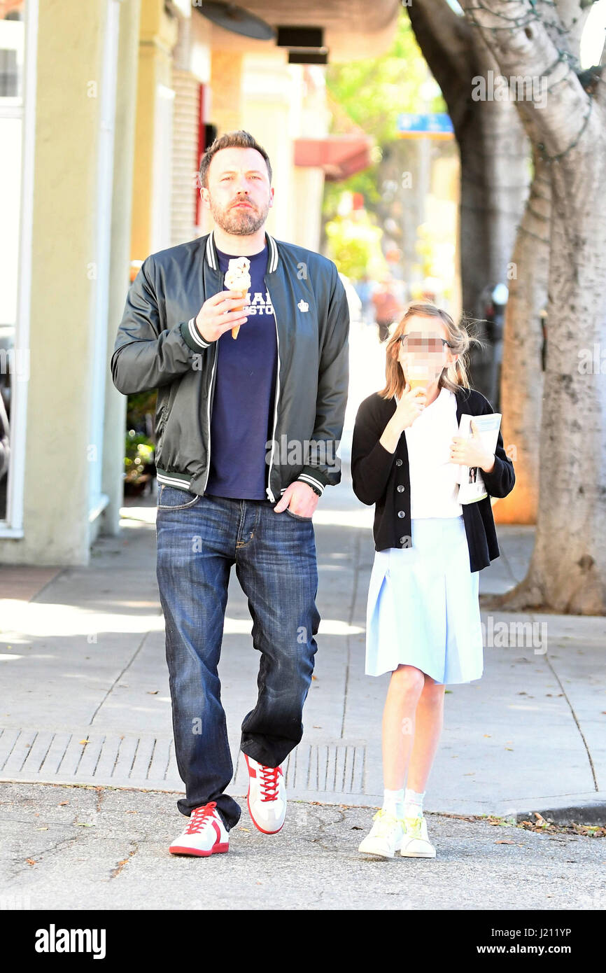 Ben Affleck out and about with his daughter Violet Affleck Featuring ...