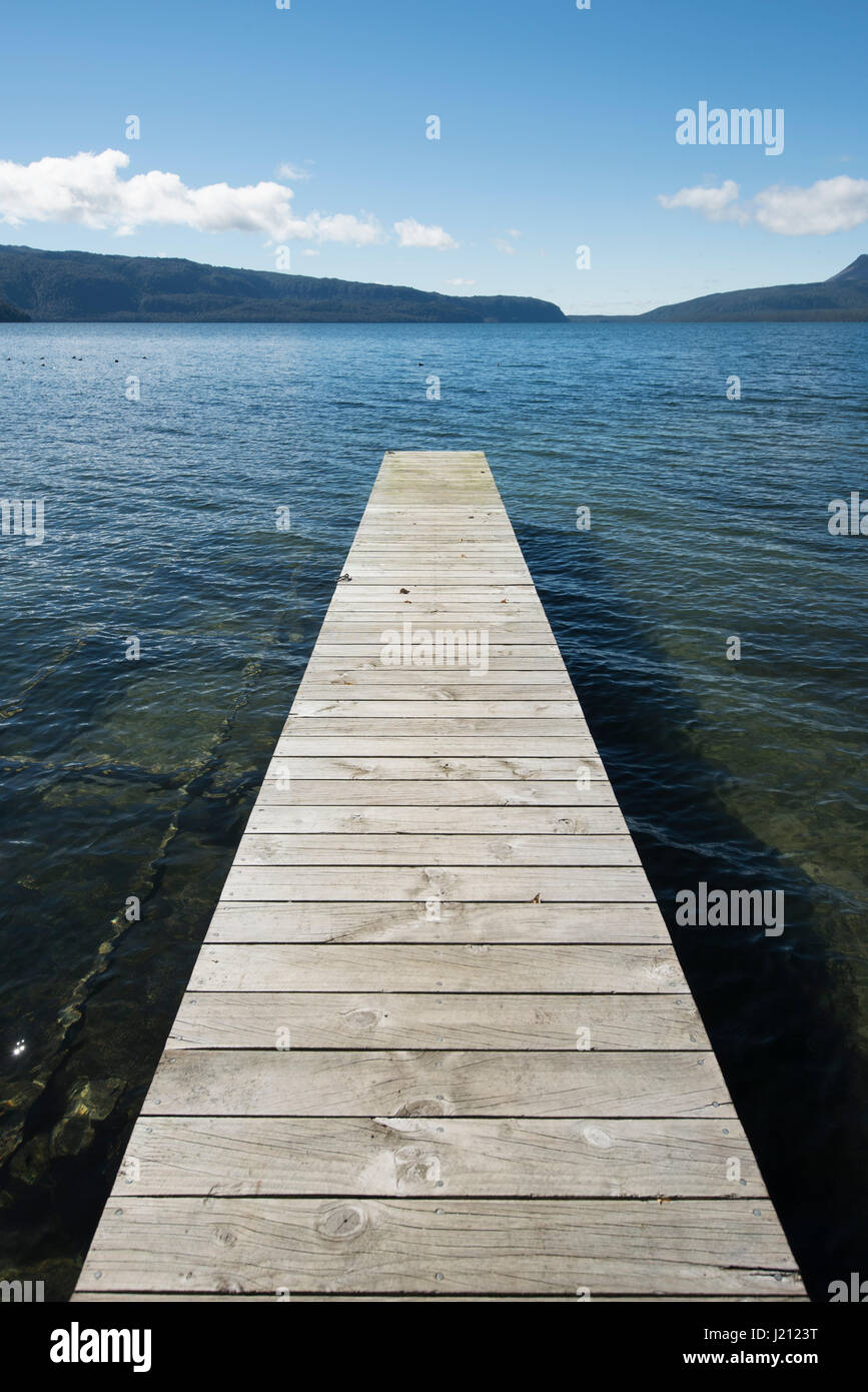 Small jetty, Lake Tarawera, Rotorua, Bay of Plenty, New Zealand Stock ...
