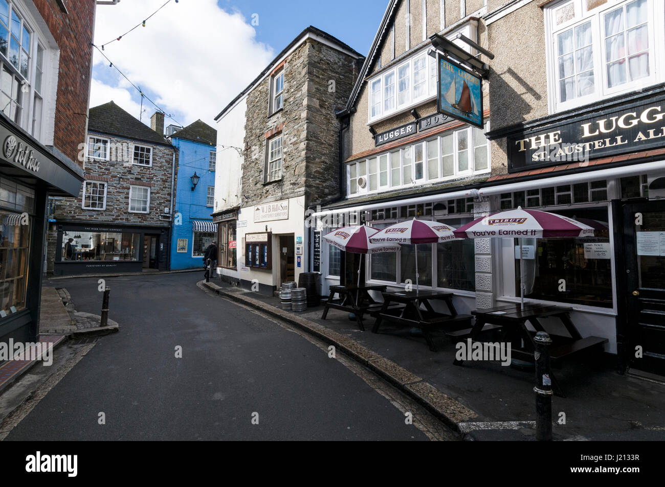Fowey cornwall fore street hi-res stock photography and images - Alamy