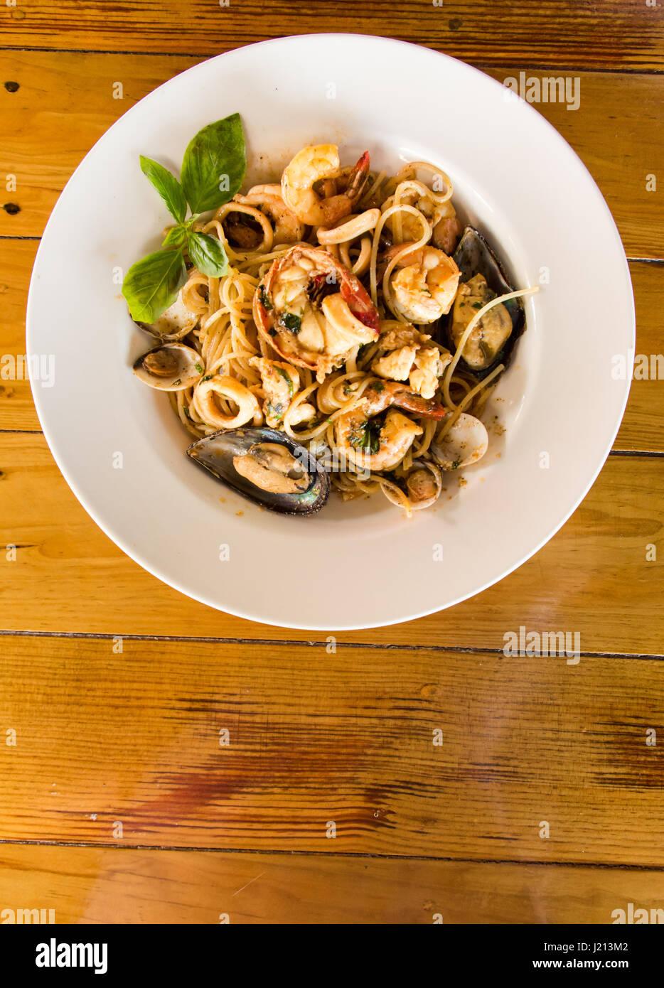 Seafood pasta hi-res stock photography and images - Alamy