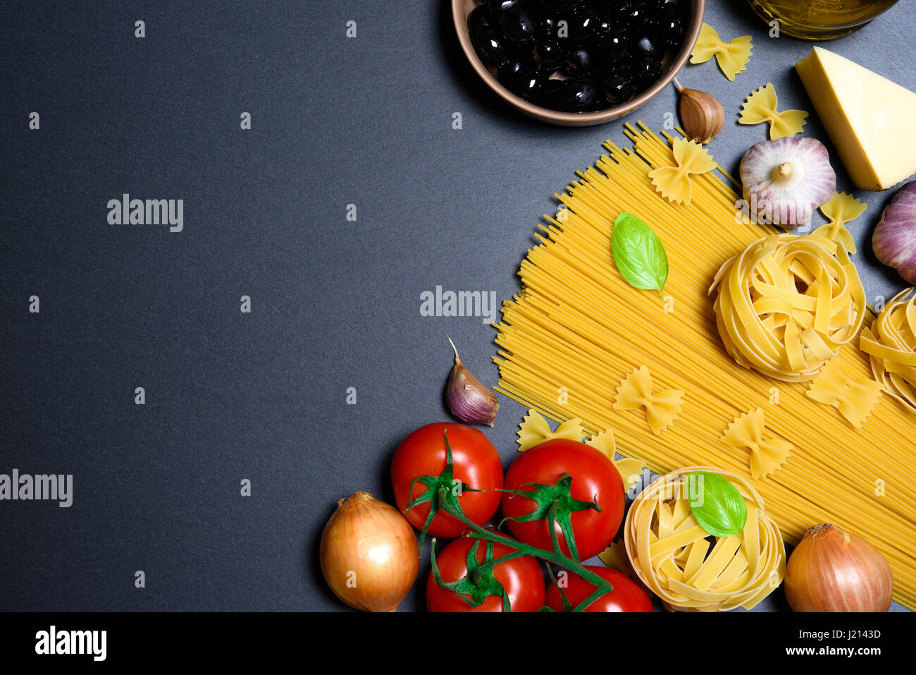 Spaghetti bolognese top view hi-res stock photography and images - Alamy