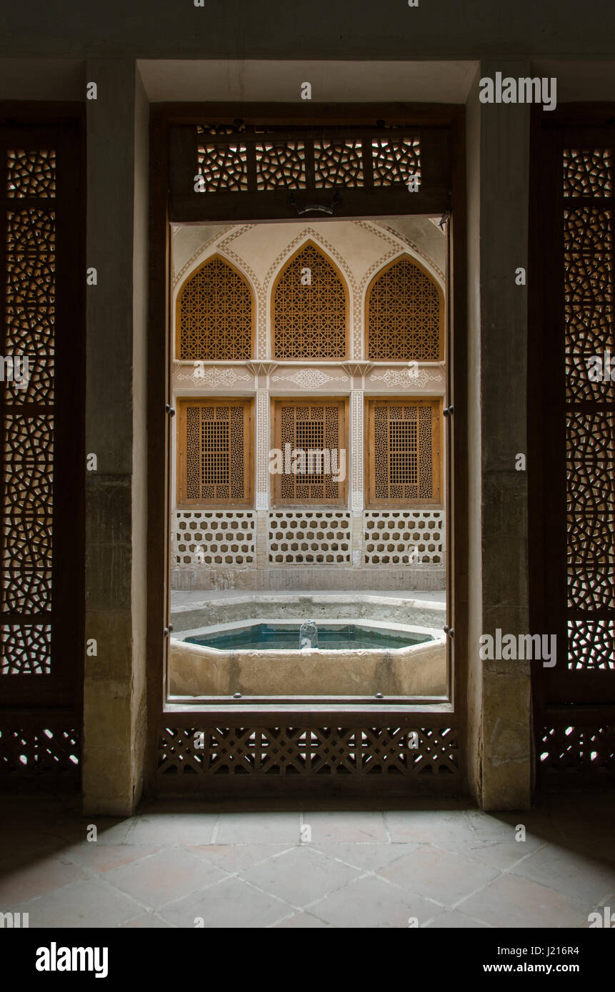 Traditional iranian house hi-res stock photography and images - Alamy